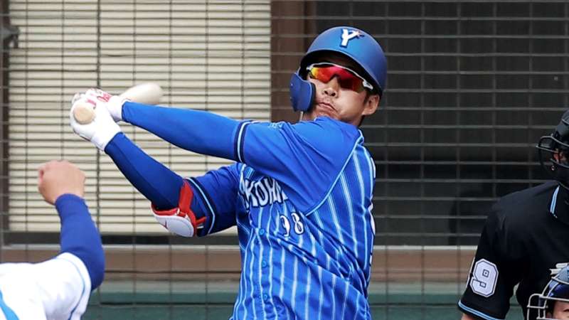 【動画】笠原が投げ京田が守る─DeNA京田陽太が見せた同級生を救う好守にファン歓喜｜プロ野球 | DAZN News 日本