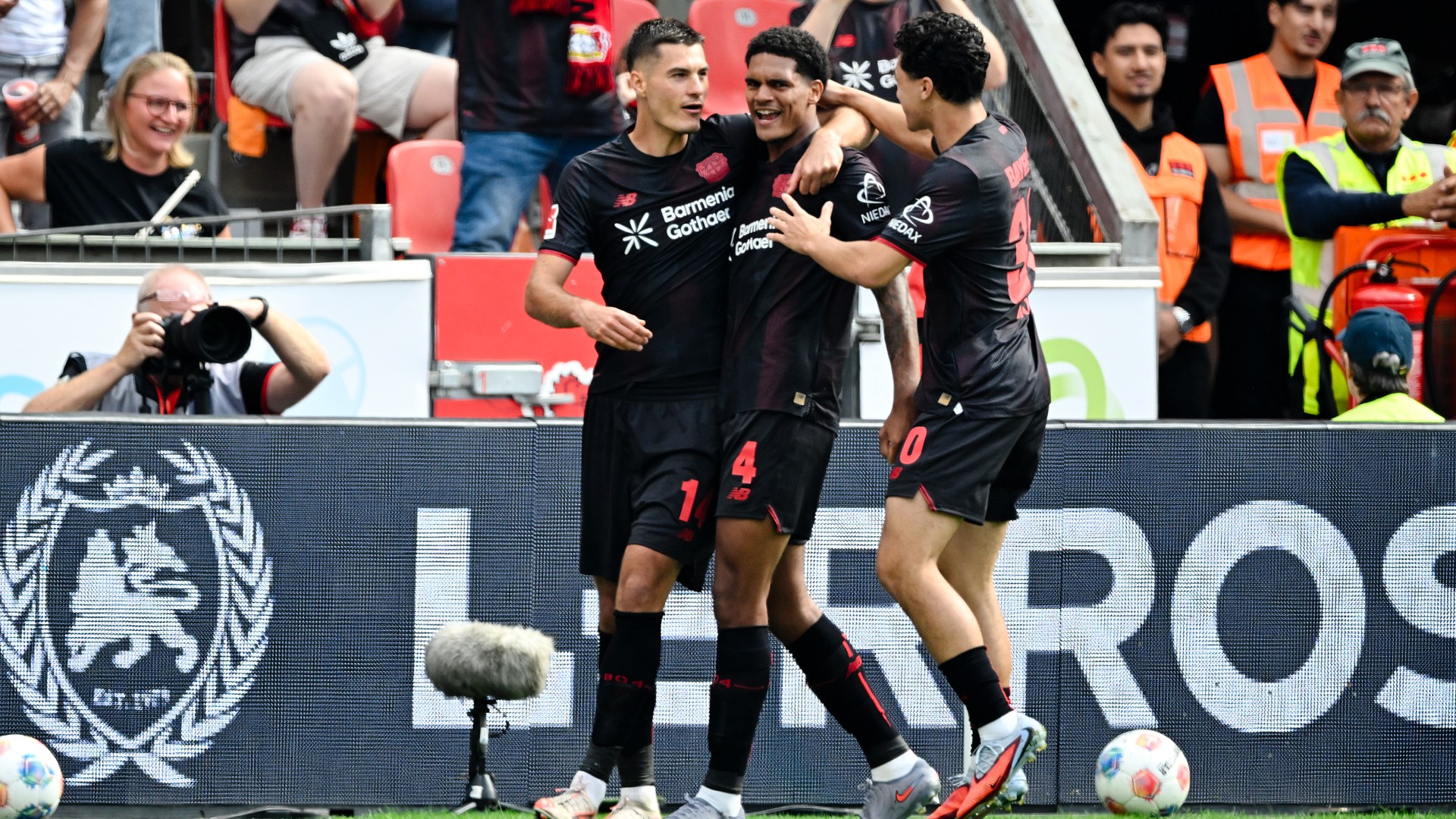Fußball heute live im TV und LIVE-STREAM: Leverkusen beim FC Kopenhagen | DAZN News DE