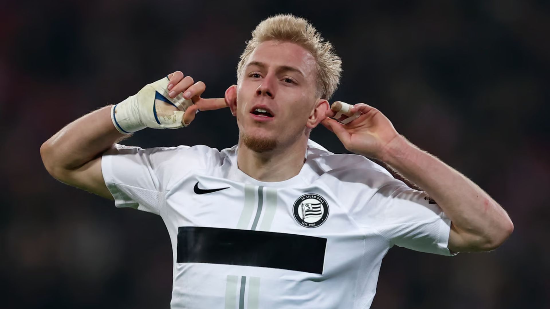 ¿Quién es y cómo juega Mika Biereth? El delantero que dejó escapar el ...