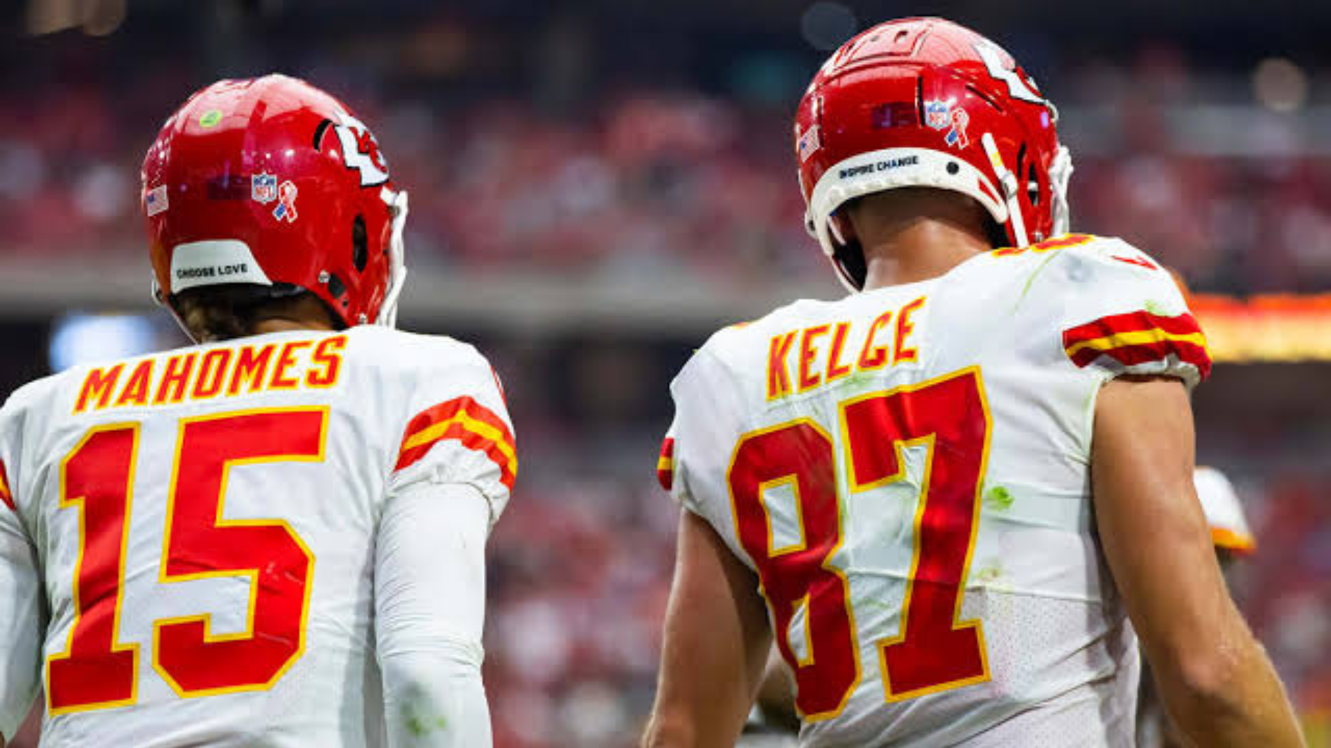 Patrick Mahomes y Travis Kelce alcanzan una legendaria marca en los Playoffs NFL y le roban un ...