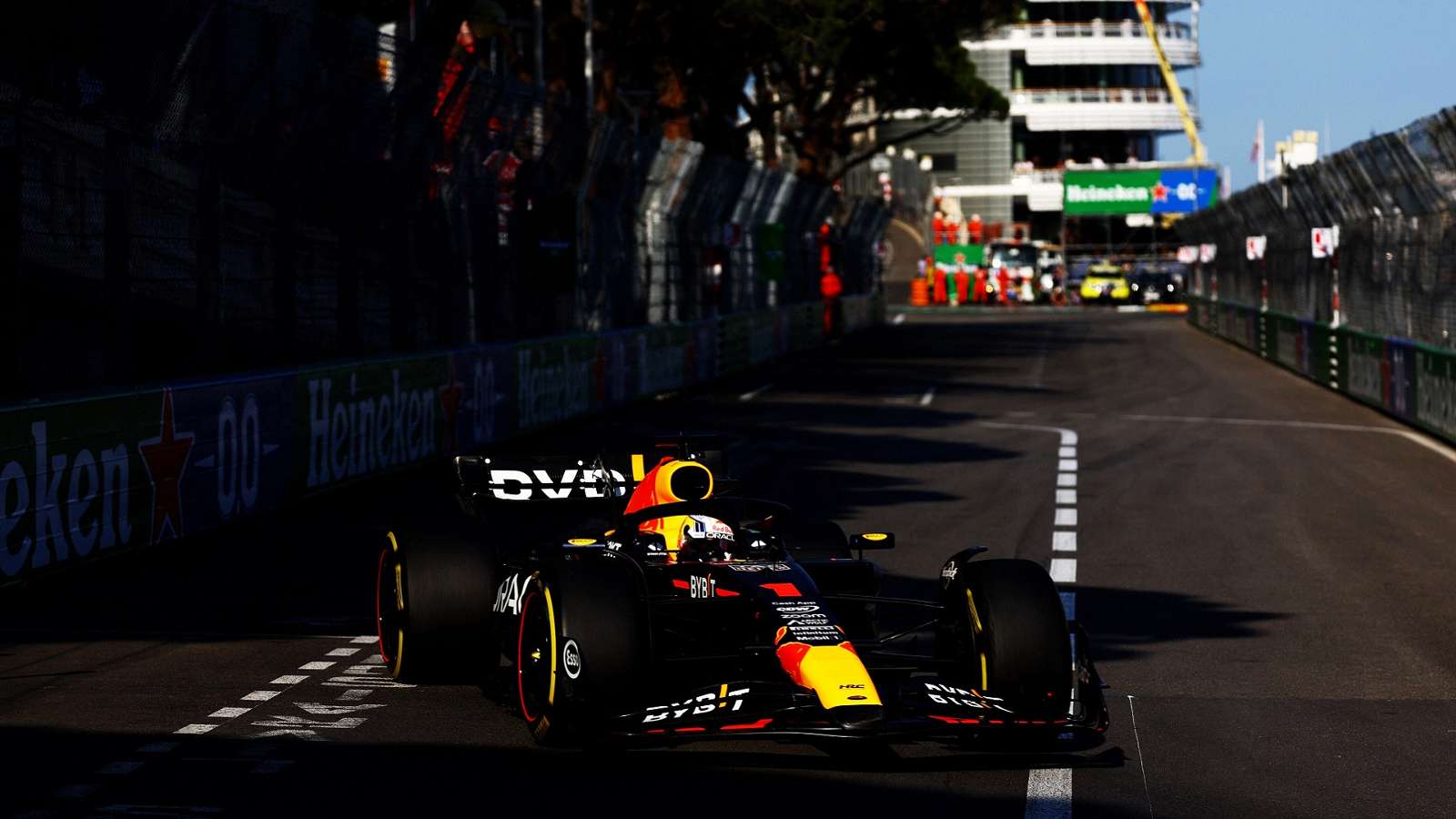 フェルスタッペンがモナコGPのFP3でトップ、ペレス、ストロールが続く…16番手まで1秒差以内の接戦で角田裕毅は15番手｜F1 | DAZN News 日本