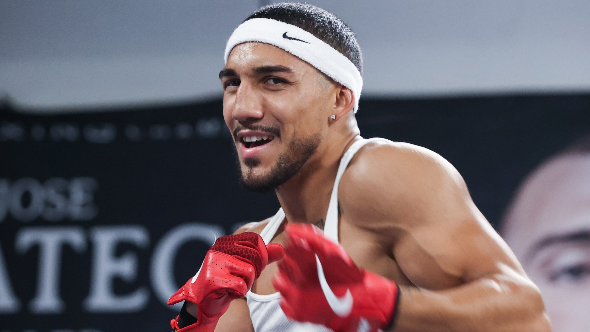 'I'm the Albert Einstein for boxing': Teofimo Lopez feels at 'home' in ...