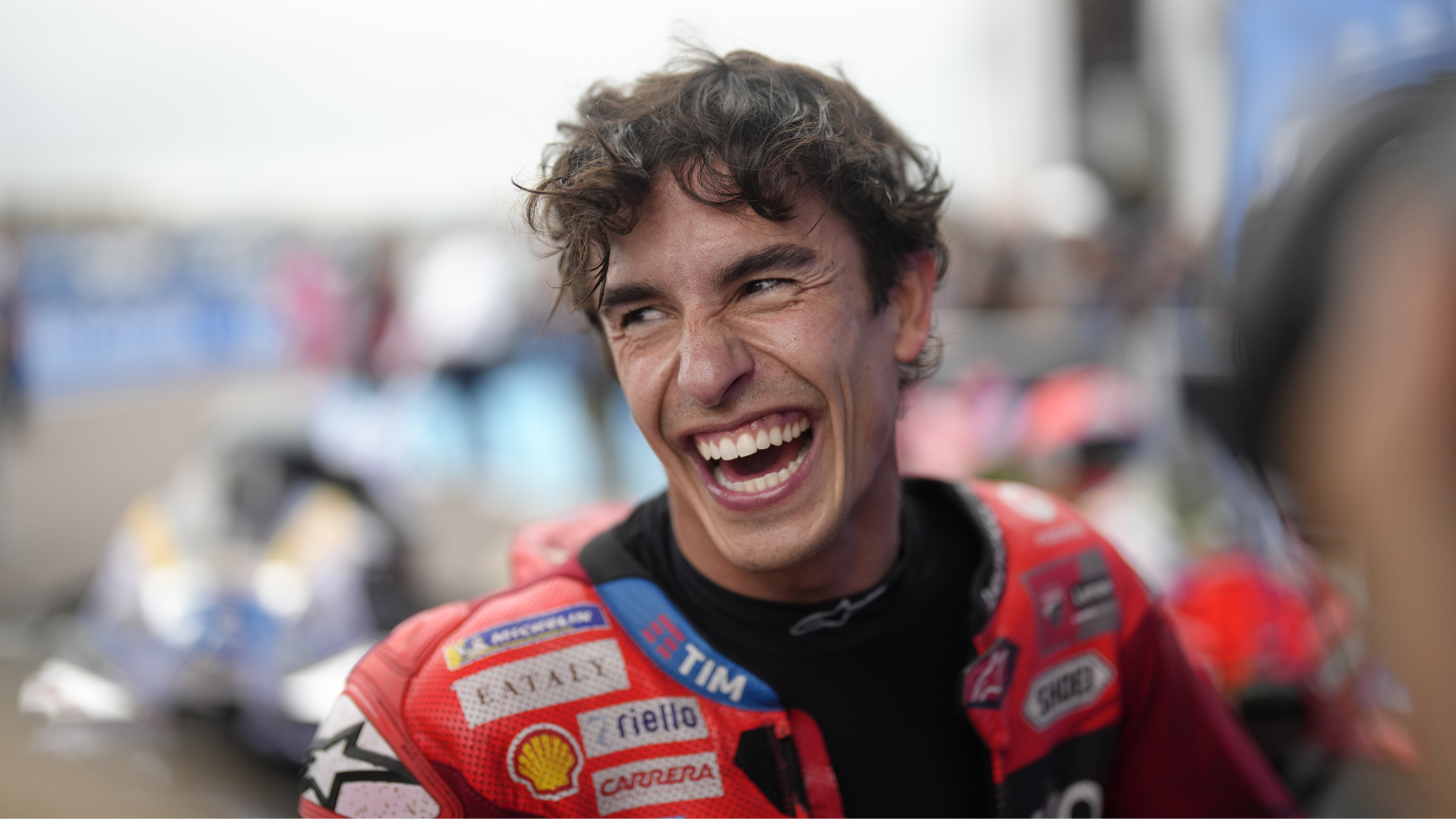 Carlos Checa: "Con Marc Márquez pasa lo mismo que con Casey Stoner, le des la moto que le des ...