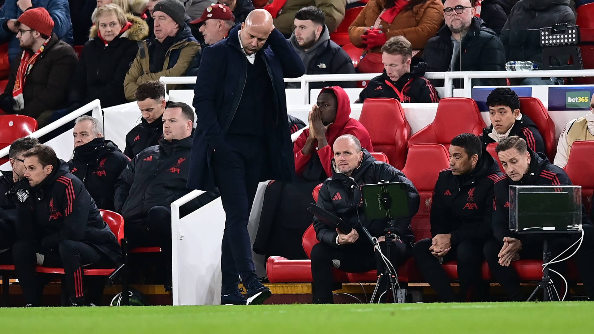 Five key talking points ahead of Liverpool's crunch trip to Leeds ...