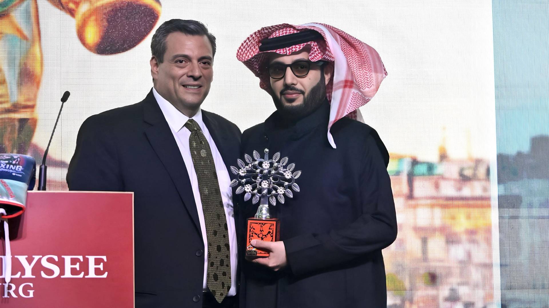 Turki Alalshikh dedicates WBC Man of the Year Award to Mohammed bin ...
