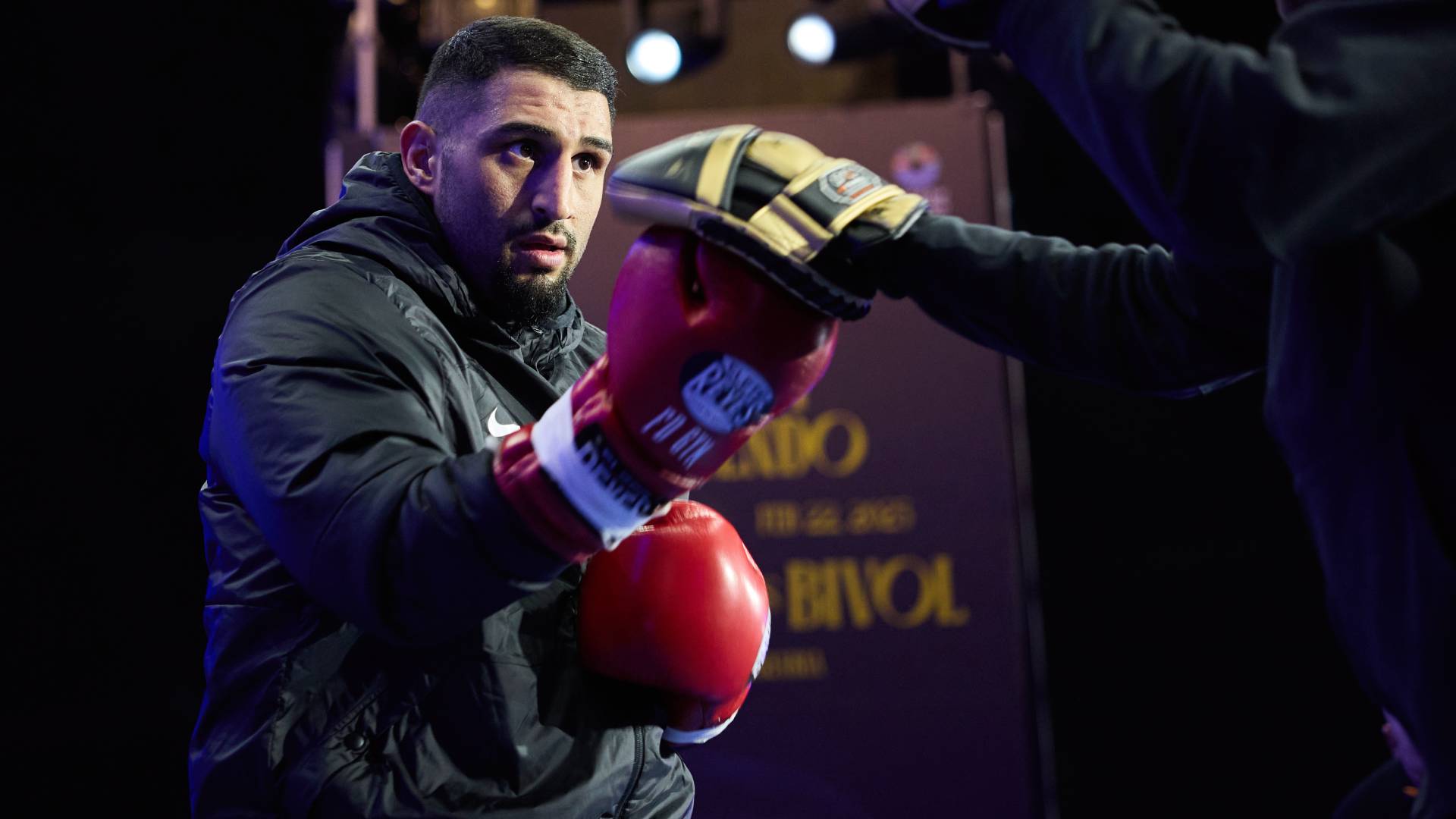 Wie kann ich Agit Kabayel vs. Zhilei Zhang heute schauen? | DAZN News DE