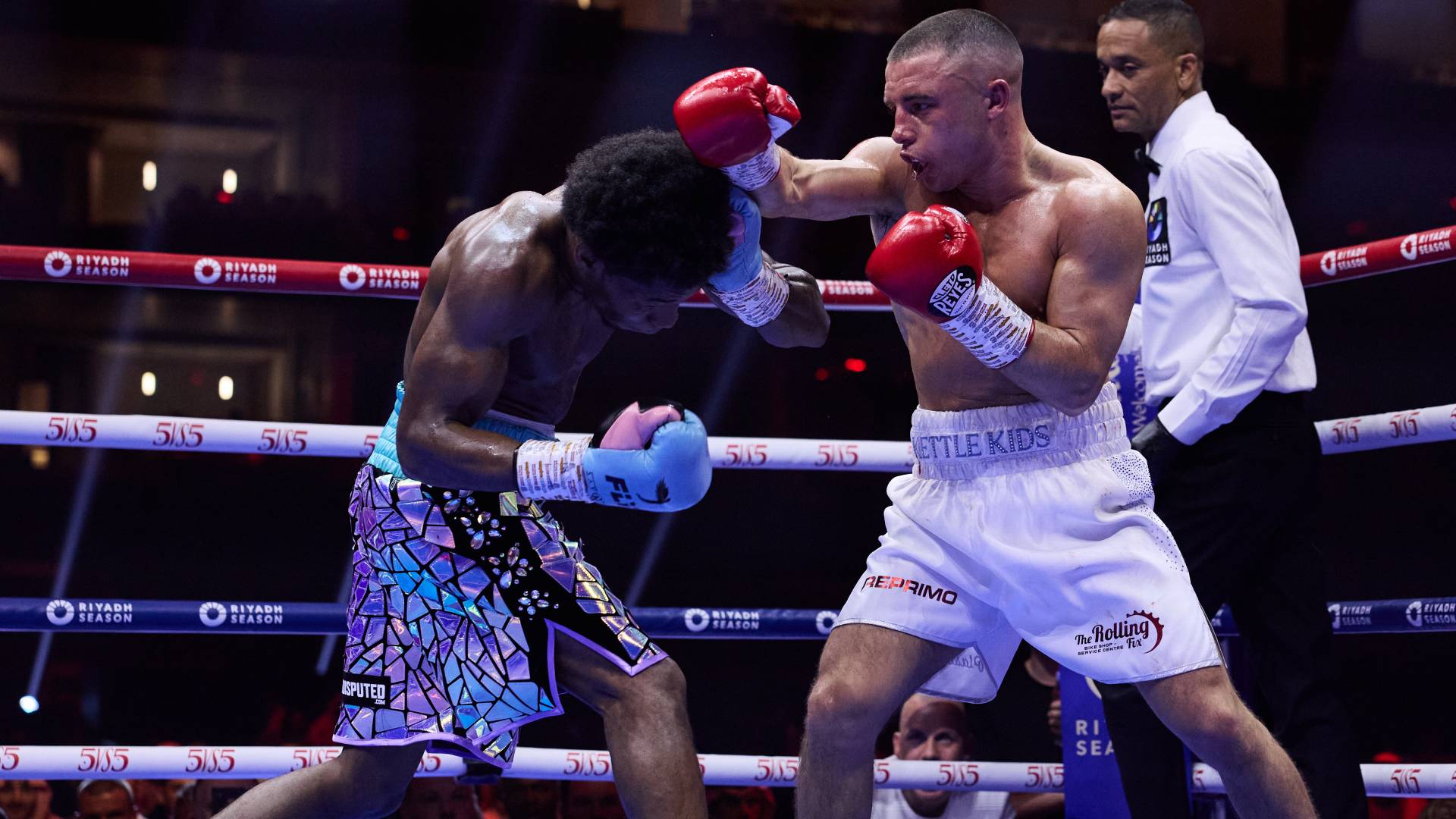 Ball vs Figueroa - Ball becomes world champion against brilliant ...