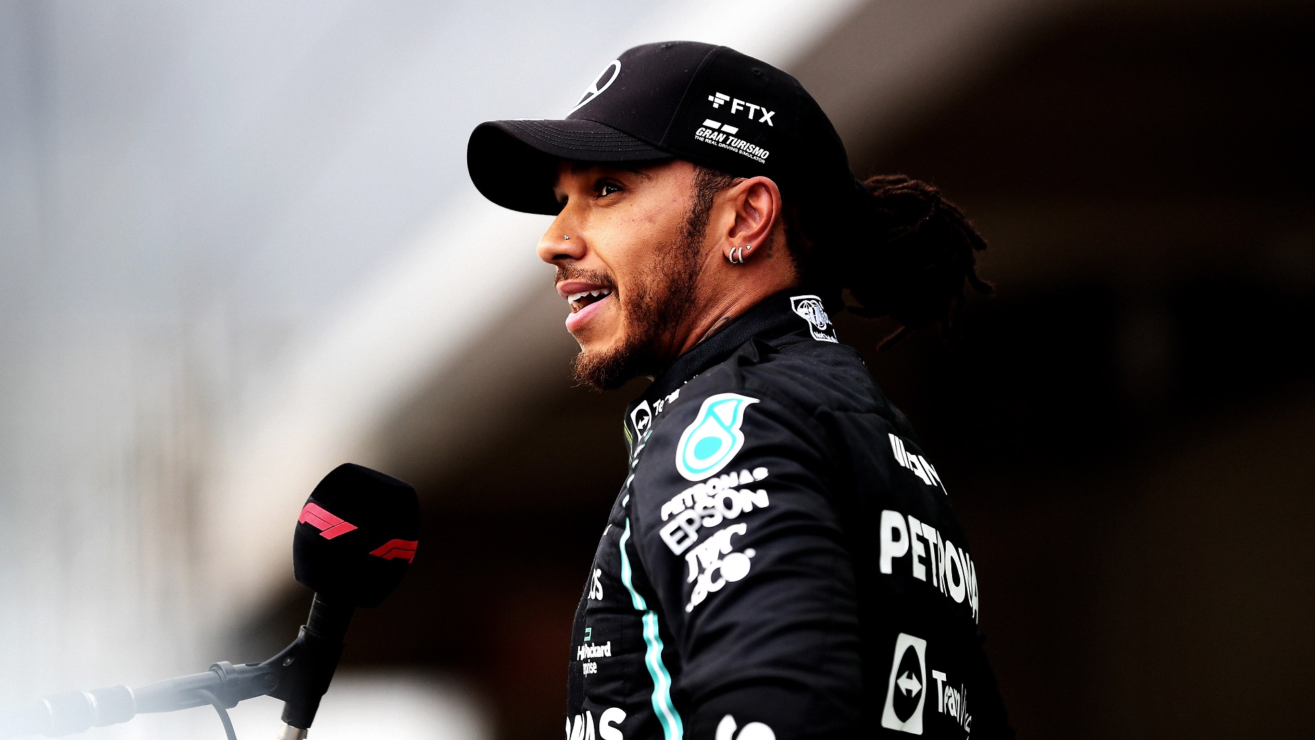 Cuántas poles lleva Lewis Hamilton en su carrera en la F1 y salió desde ...