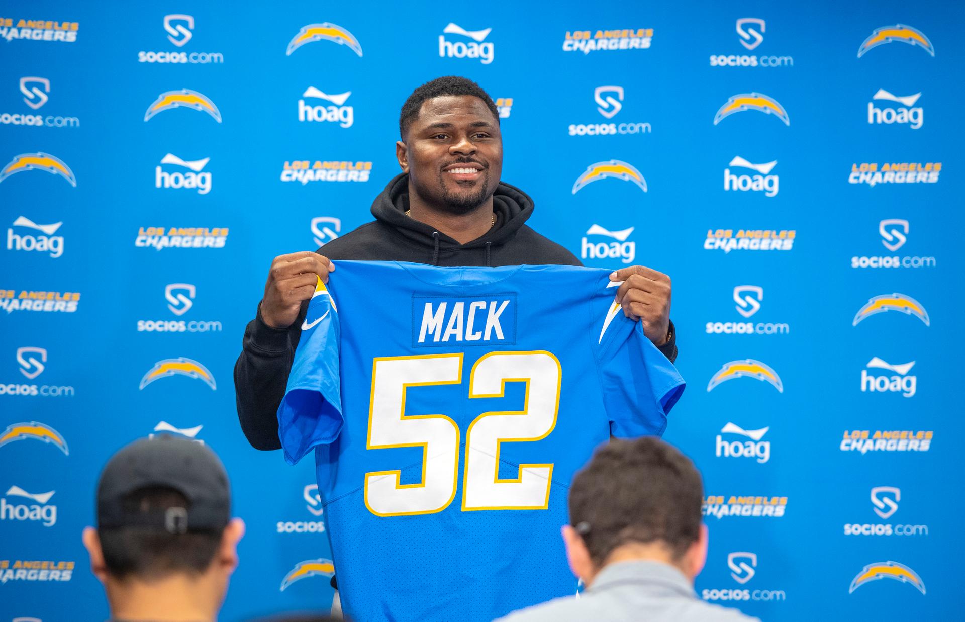 NFL : Khalil Mack prolonge avec les Chargers pour une saison | DAZN News FR