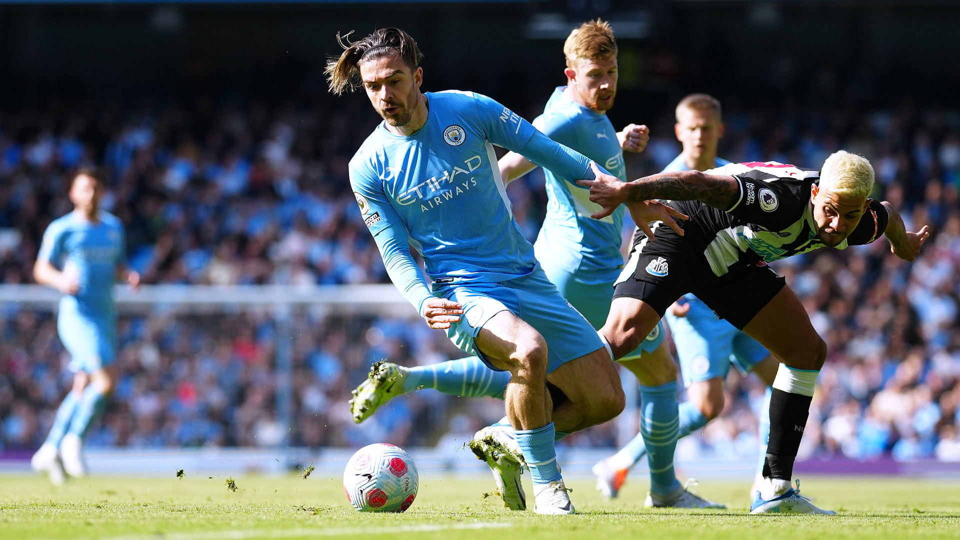 Manchester City go three points clear atop Premier League after easy ...