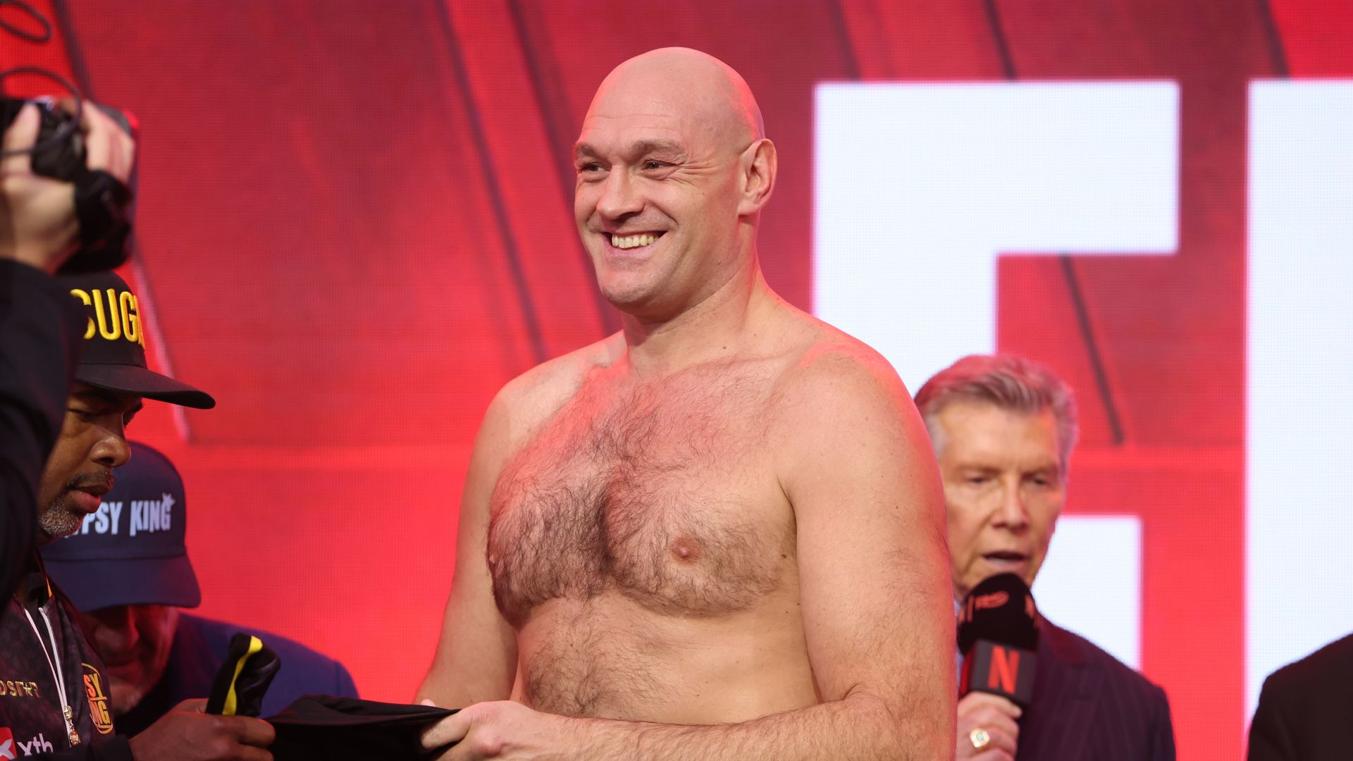 DAZN News Daily Round-Up - Fury brings trim look, Adams-Agyarko off ...