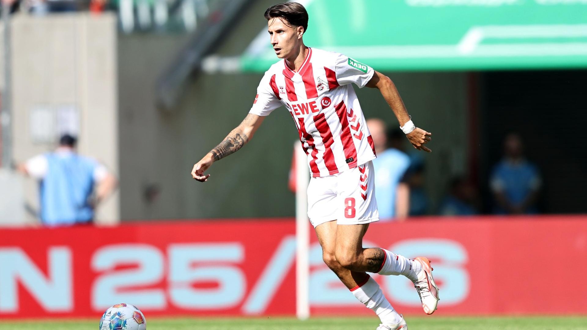 1. FC Köln schießt den SC Freiburg mit 4:1 ab | DAZN News DE