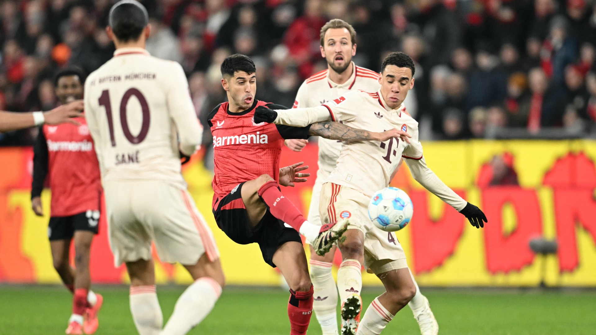 Fußball heute live im TV und LIVE-STREAM: FC Bayern München bei Bayer Leverkusen | DAZN News DE
