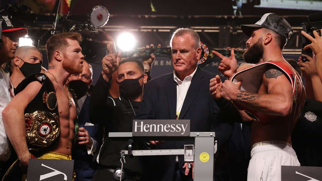 Canelo Álvarez vs Caleb Plant hoy: hora, TV y dónde ver online el ...