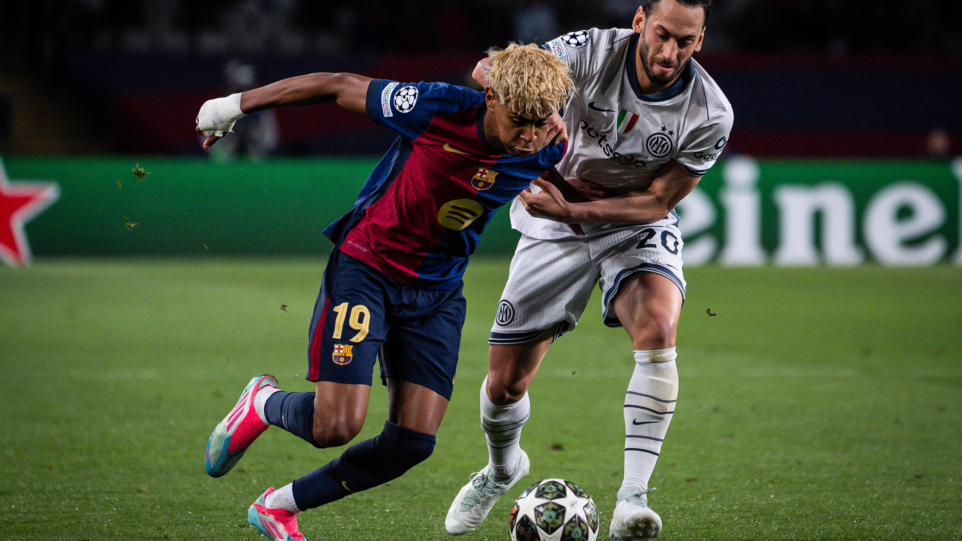 DAZN, Amazon oder Sky? Wer überträgt die Champions League 2025/2026 am ...