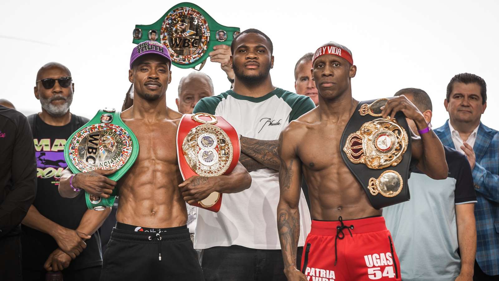 What time is Errol Spence's fight tonight? Ringwalks, running order ...