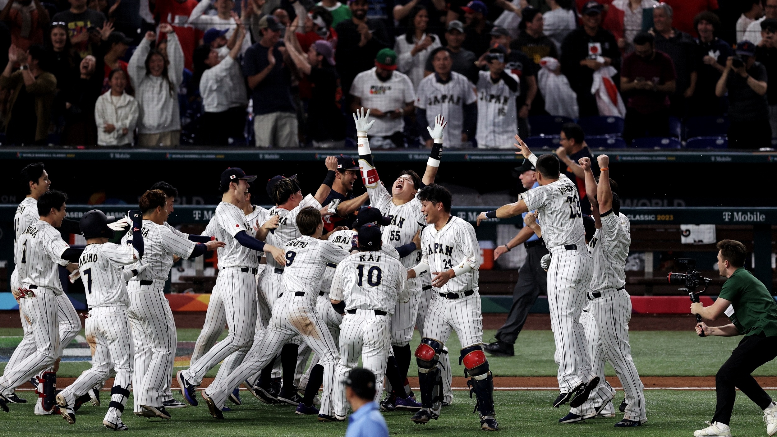 【動画】村上宗隆がサヨナラ打！侍ジャパンがメキシコに逆転勝ちで決勝進出 ｜ WBC 2023結果 | DAZN News JP