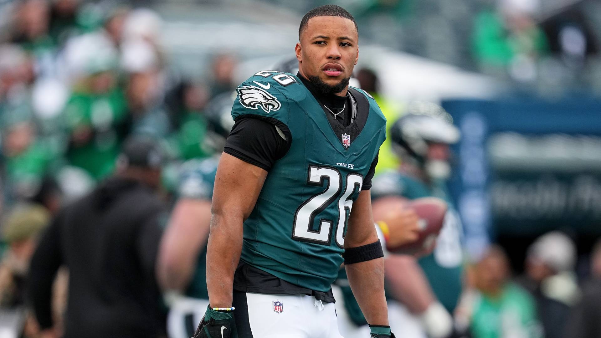 NFL : Saquon Barkley défend le “Tush Push” des Eagles | DAZN News FR