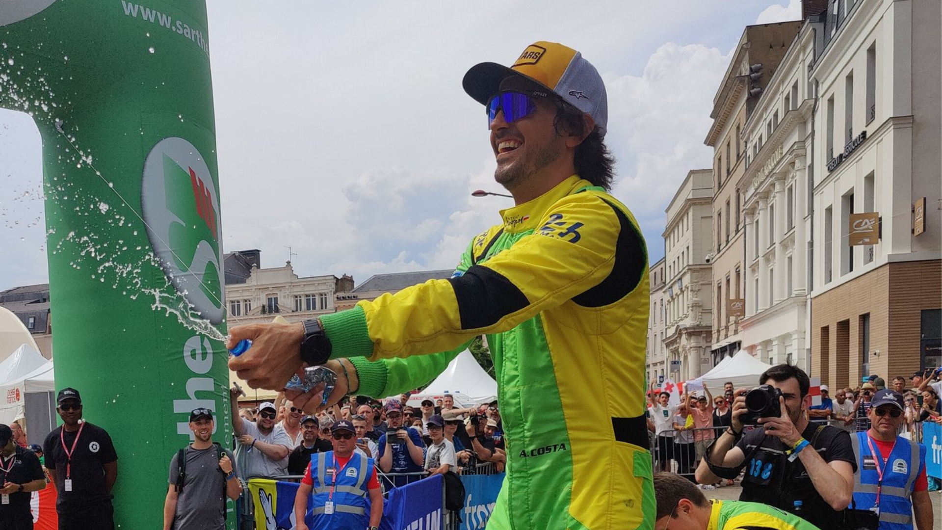 ¿Quién es Albert Costa? El piloto español campeón de las 24 Horas de Le ...