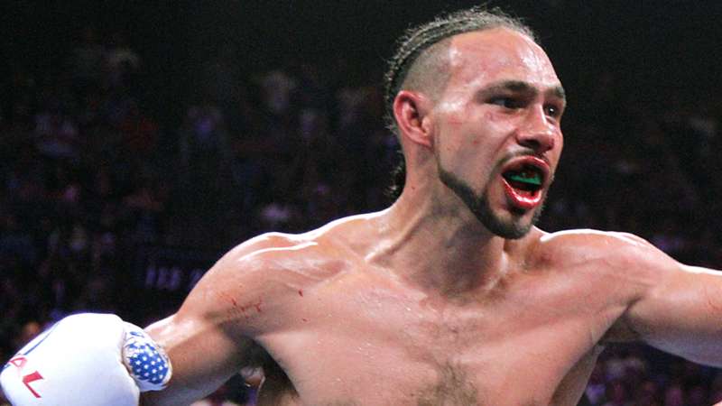 Keith Thurman reveals hand surgery, out until 2020 | DAZN News US