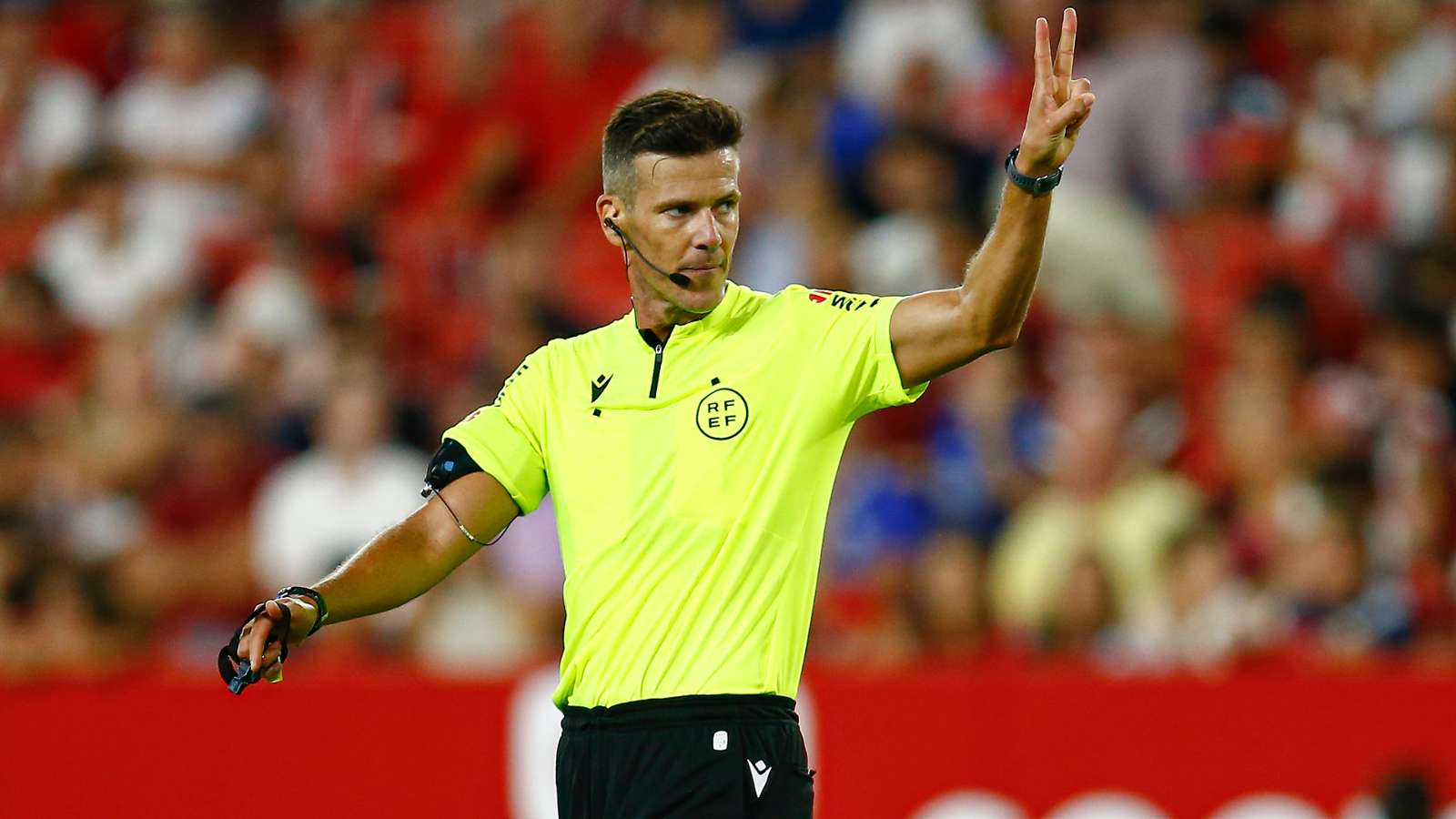 ¿Quién es Juan Luis Pulido Santana? Árbitro del Atlético vs Granada ...