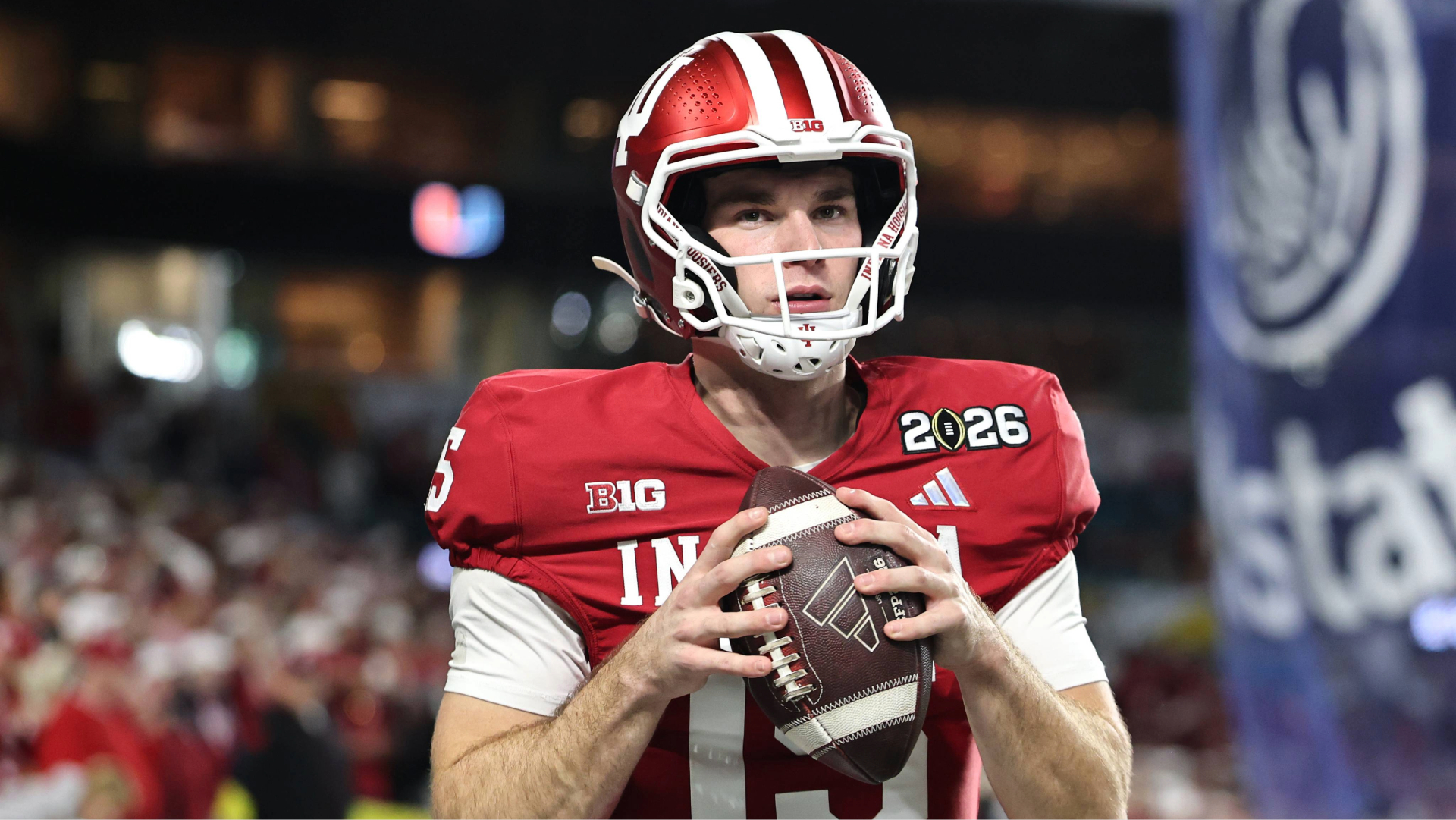 É o n.º 1, mas não está no Draft da NFL: o motivo da ausência de ...
