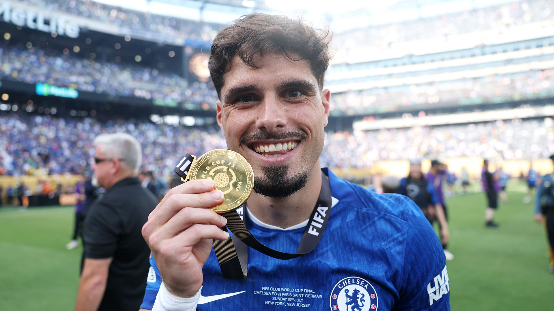 チェルシーFWネト、CWC制覇をジョタ氏とアンドレ氏に捧ぐ「彼らと家族のための勝利」 | FIFAクラブワールドカップ2025 | DAZN ...