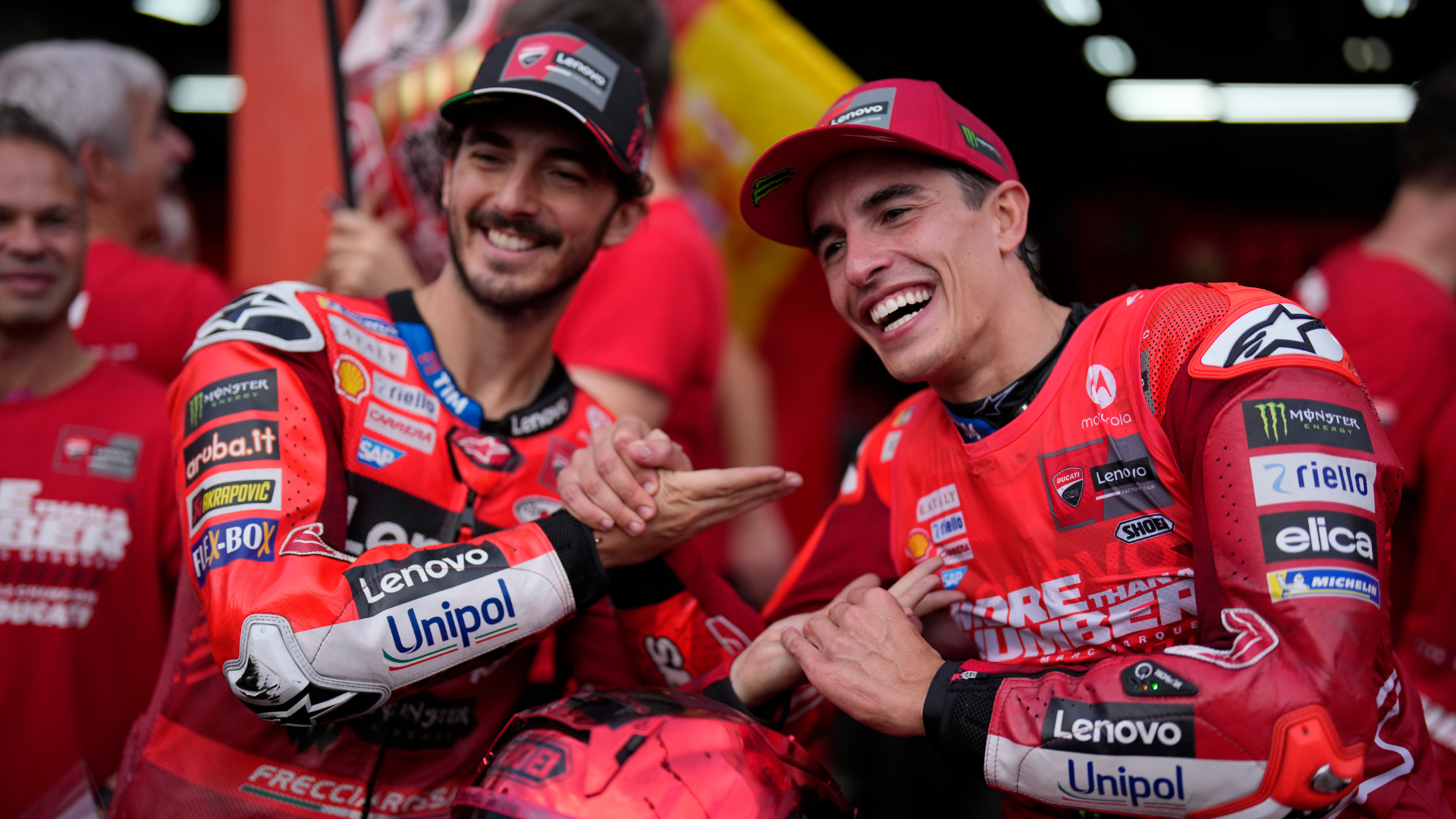 Pecco Bagnaia se rinde ante la fortaleza mental de Marc Márquez que le ha llevado a conseguir su ...