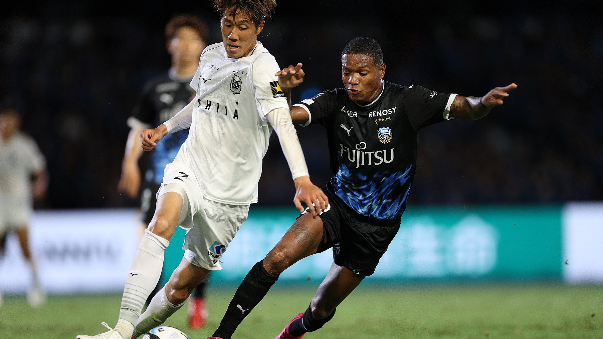 【動画】スライディングはリスクか？ 川崎F対札幌戦の“DOGSO”を検証「ファウル」「レッドではない」 ｜ ジャッジリプレイ | DAZN News JP