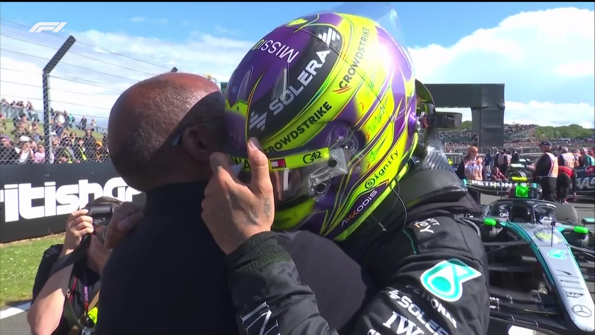 Lewis Hamilton desfez-se em lágrimas depois de vencer em Silverstone: o ...