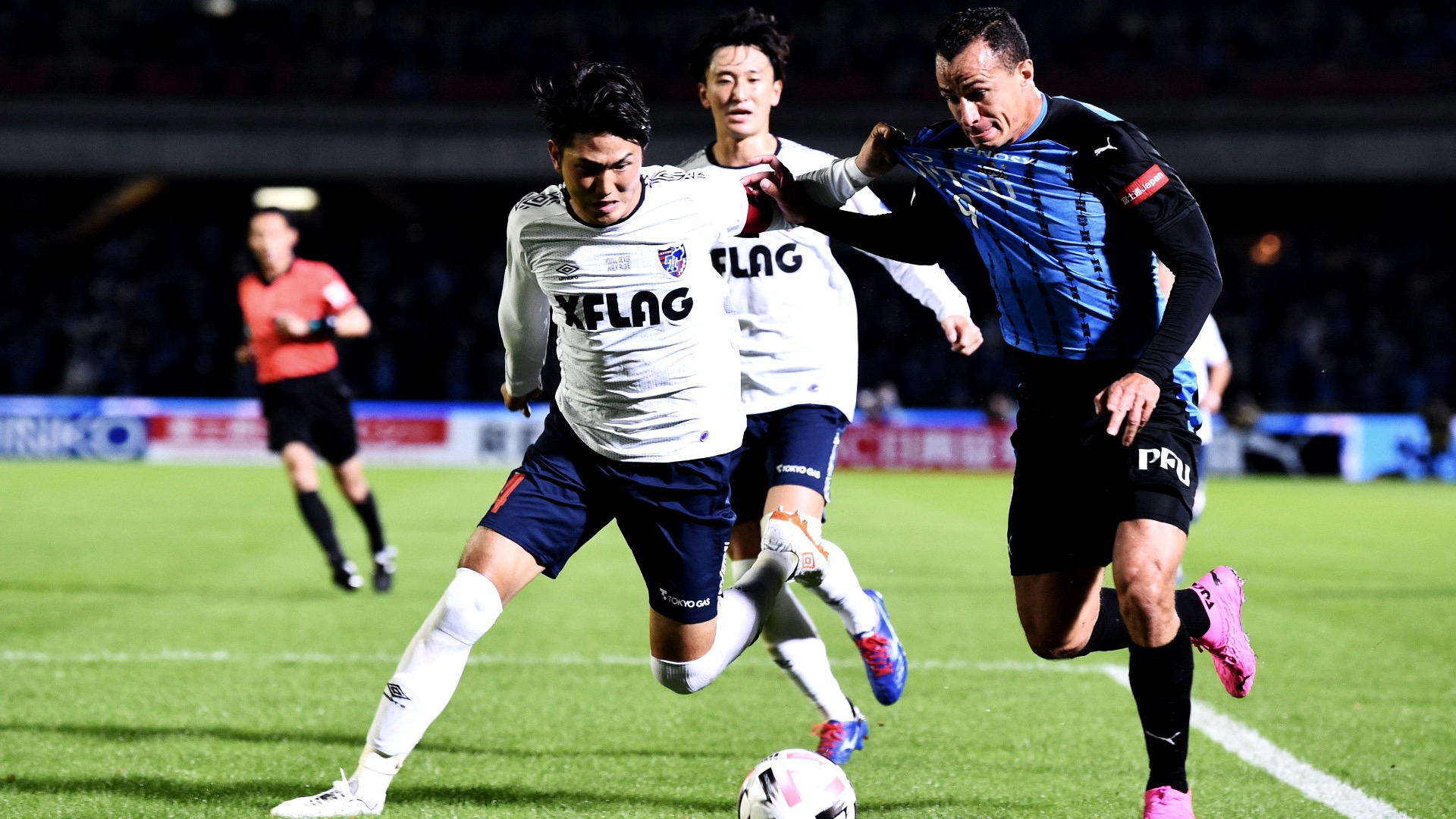 【Jリーグジャッジリプレイ】FC東京の渡辺剛のファウルはPK？疑惑の場面を徹底解説｜J1リーグ | DAZN News JP