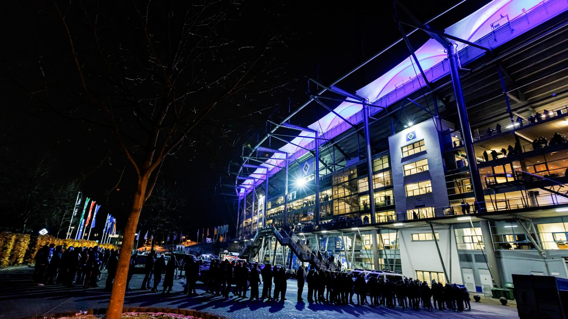 HSV vs. Olympique Lyon: TV, LIVE-STREAM - Testspiel | DAZN News AT HSV vs. Olympique Lyon: TV, LIVE-STREAM - Testspiel | DAZN News AT