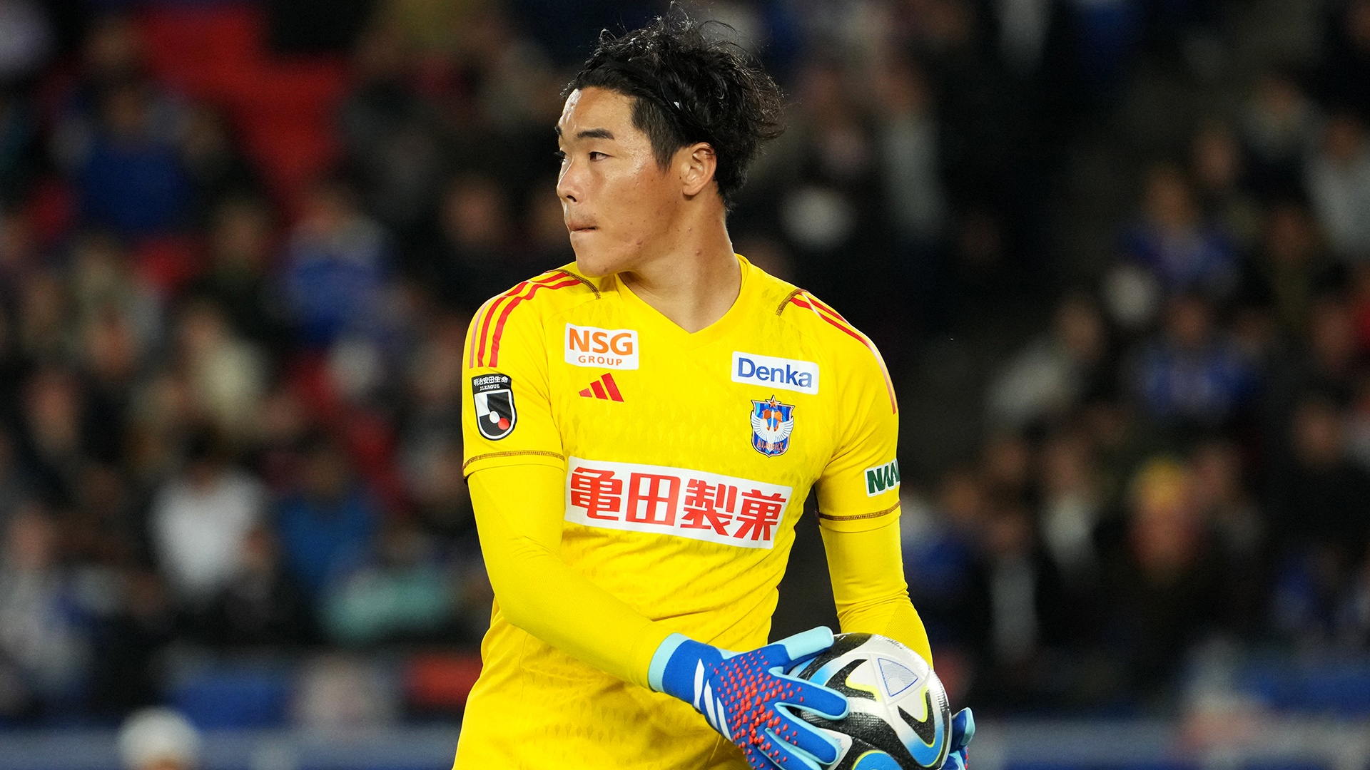 新潟、守護神のGK小島亨介が契約更新「このクラブはもっともっと上に行ける可能性がある」 | Jリーグ | DAZN News JP