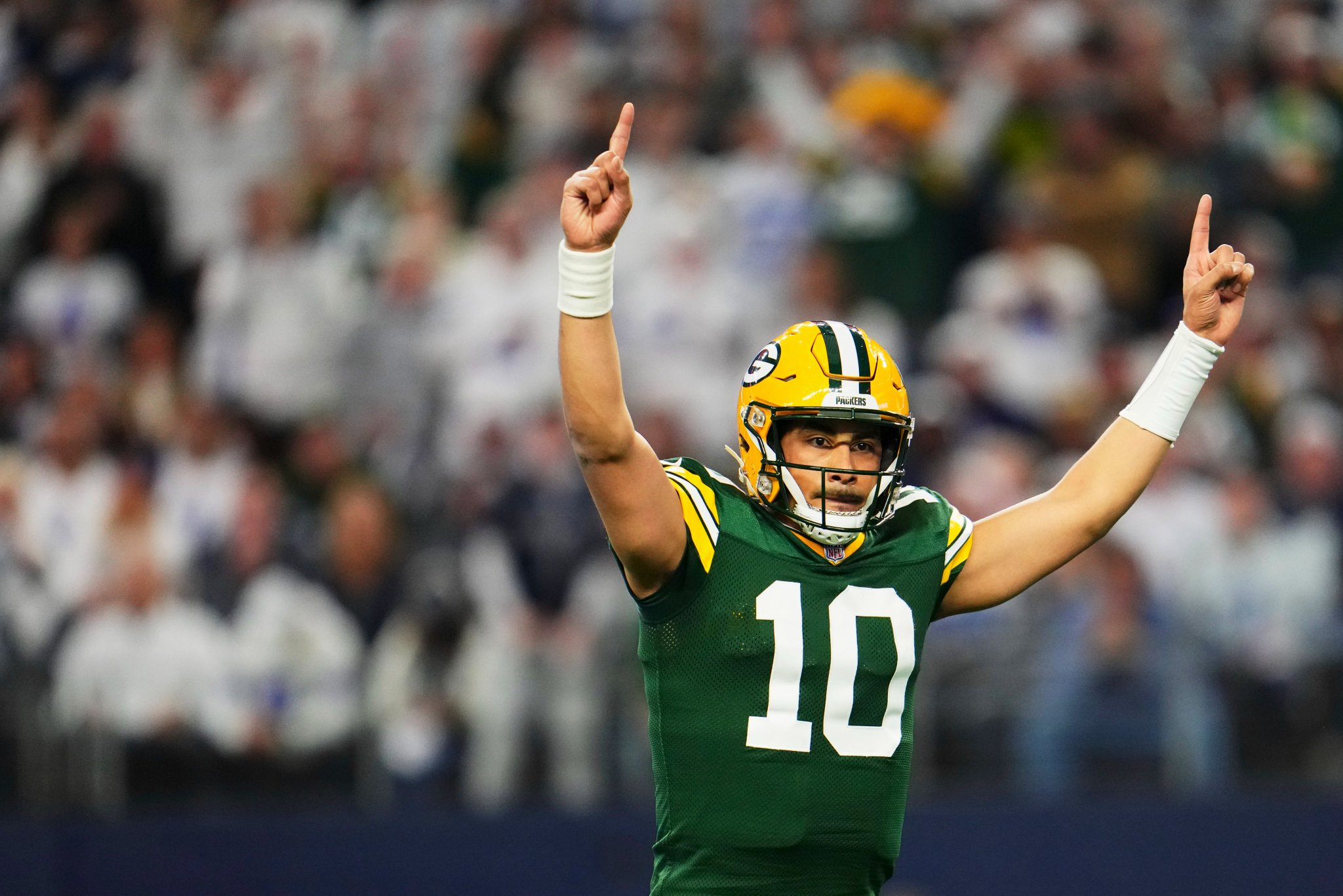 Jordan Love se luce en su debut de los NFL playoffs con los Green Bay ...