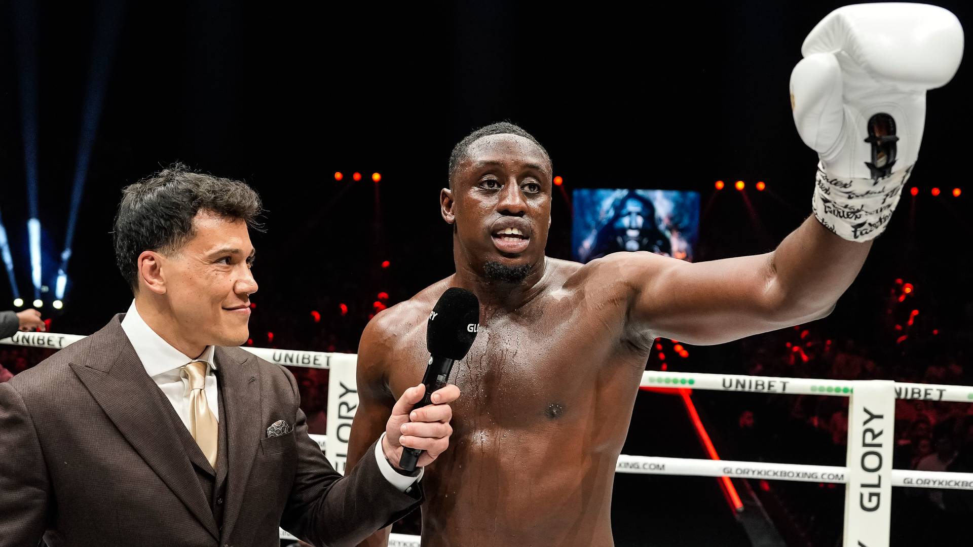 Mory Kromah becomes GLORY’s newest superstar with a viral flying knee knockout | DAZN News CA