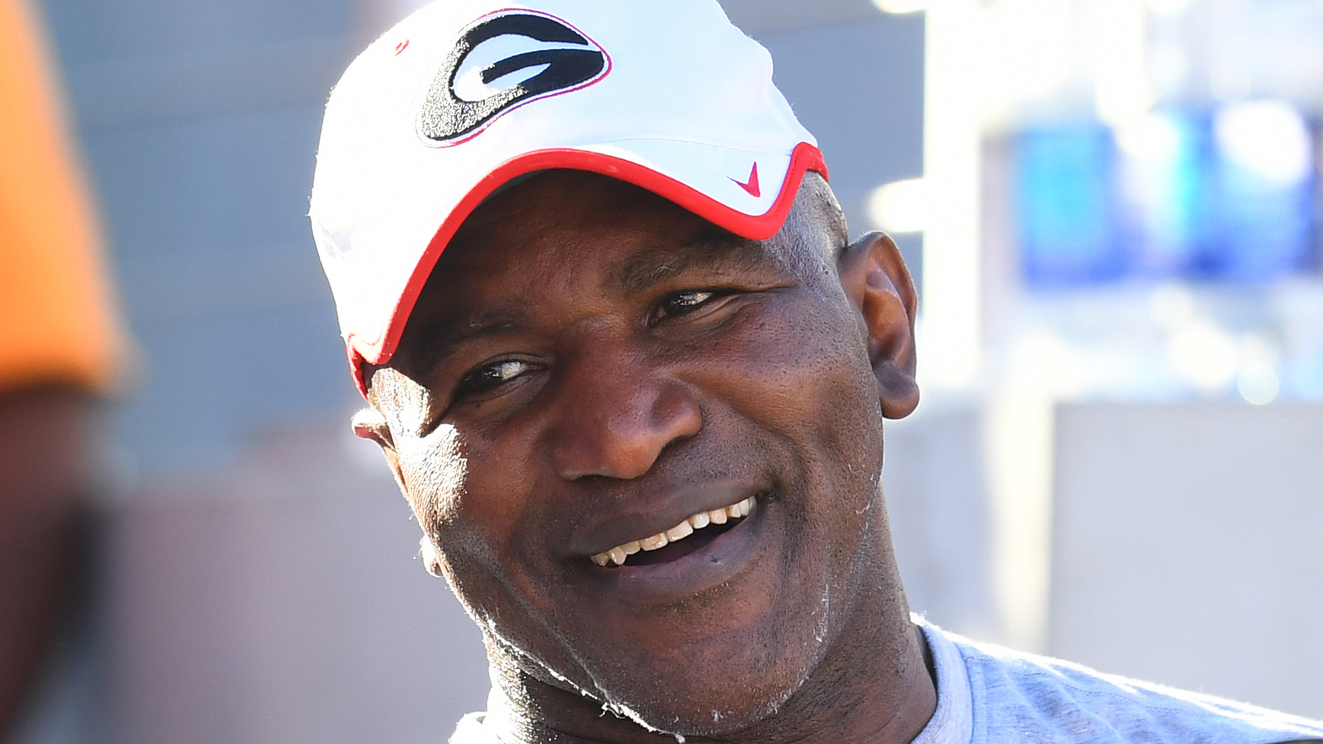 Evander Holyfield declares he's 'back' in workout video, fueling more ...
