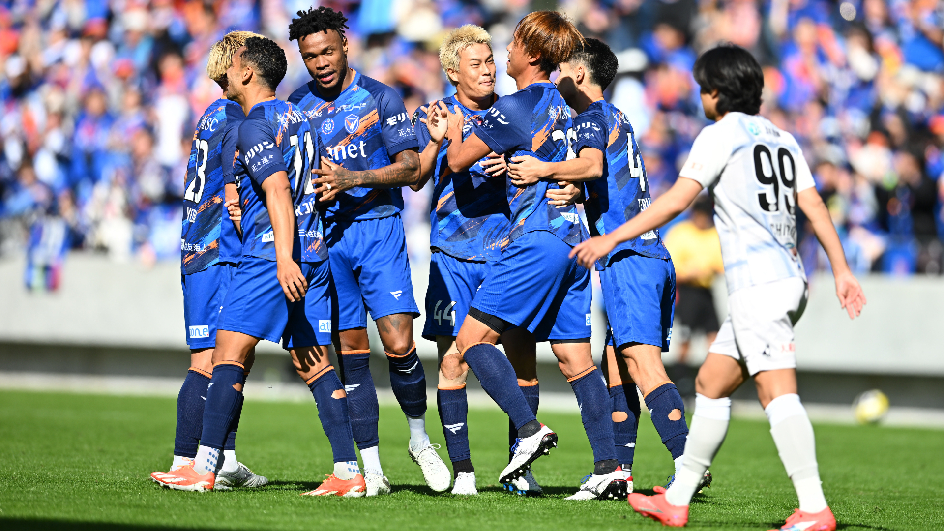 【最新版・最終節】J2優勝争い・J1昇格争い2025｜条件・順位表・勝ち点差 | DAZN News JP