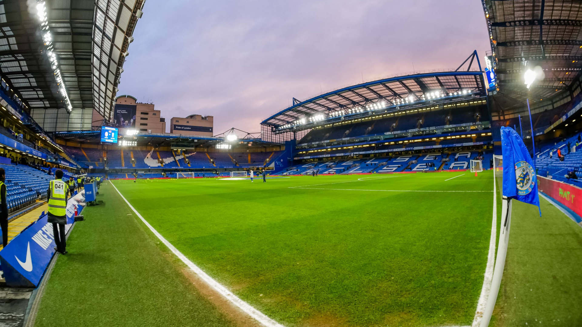 Former Chelsea player names Manchester United star who would get 'a ...