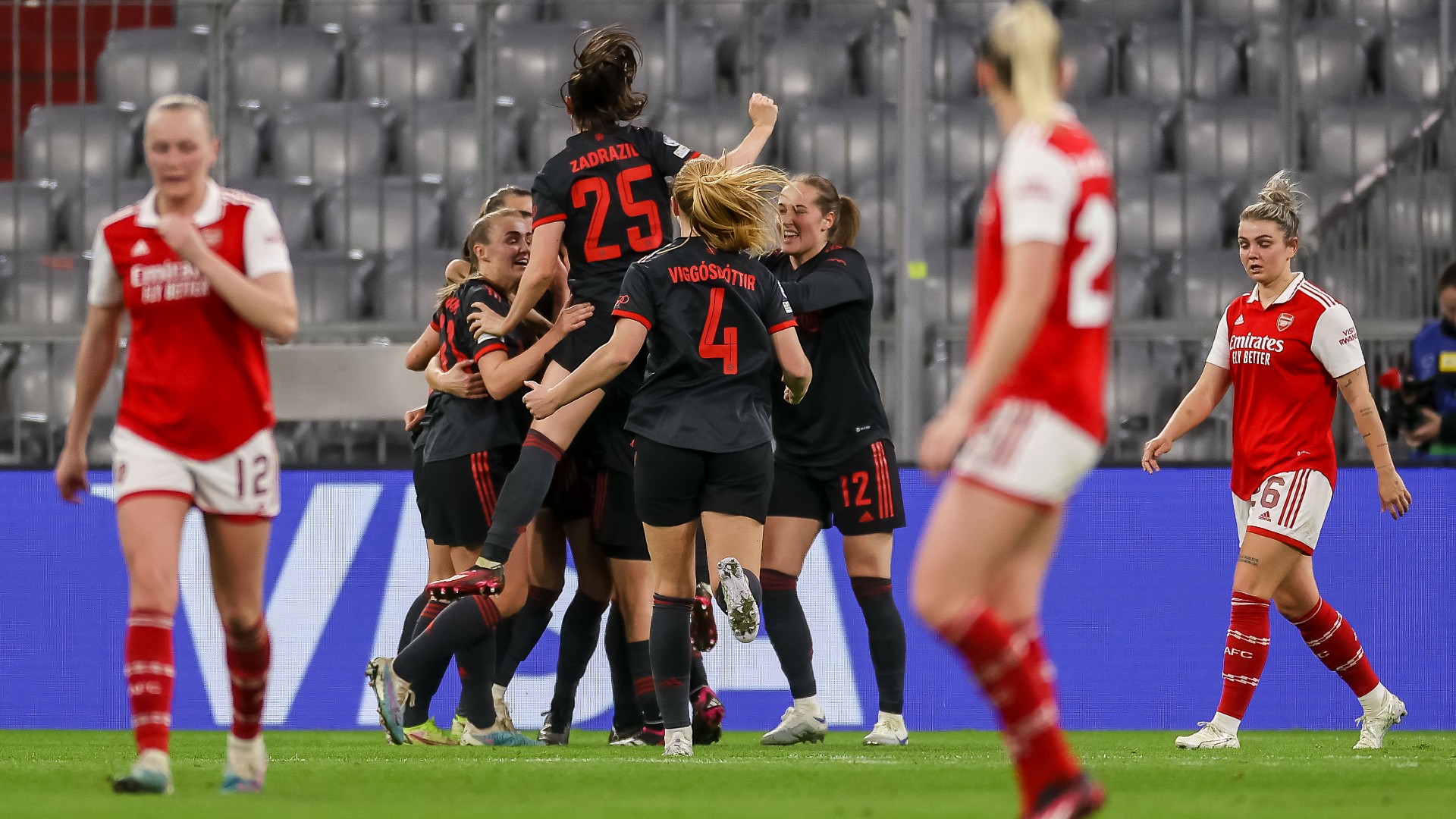 Wer zeigt / überträgt Arsenal vs. Bayern? Die Frauen-Champions League heute im TV und STREAM ...