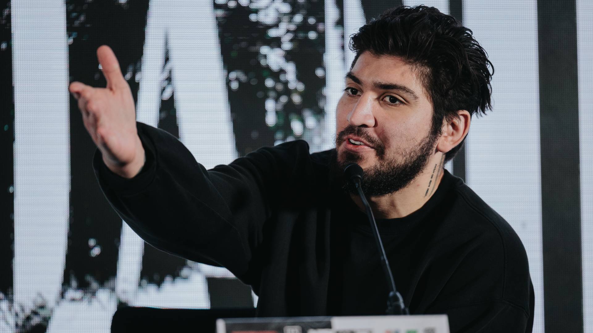 Dillon Danis provoca una batalla campal en el UFC 322 y Dana White le ...