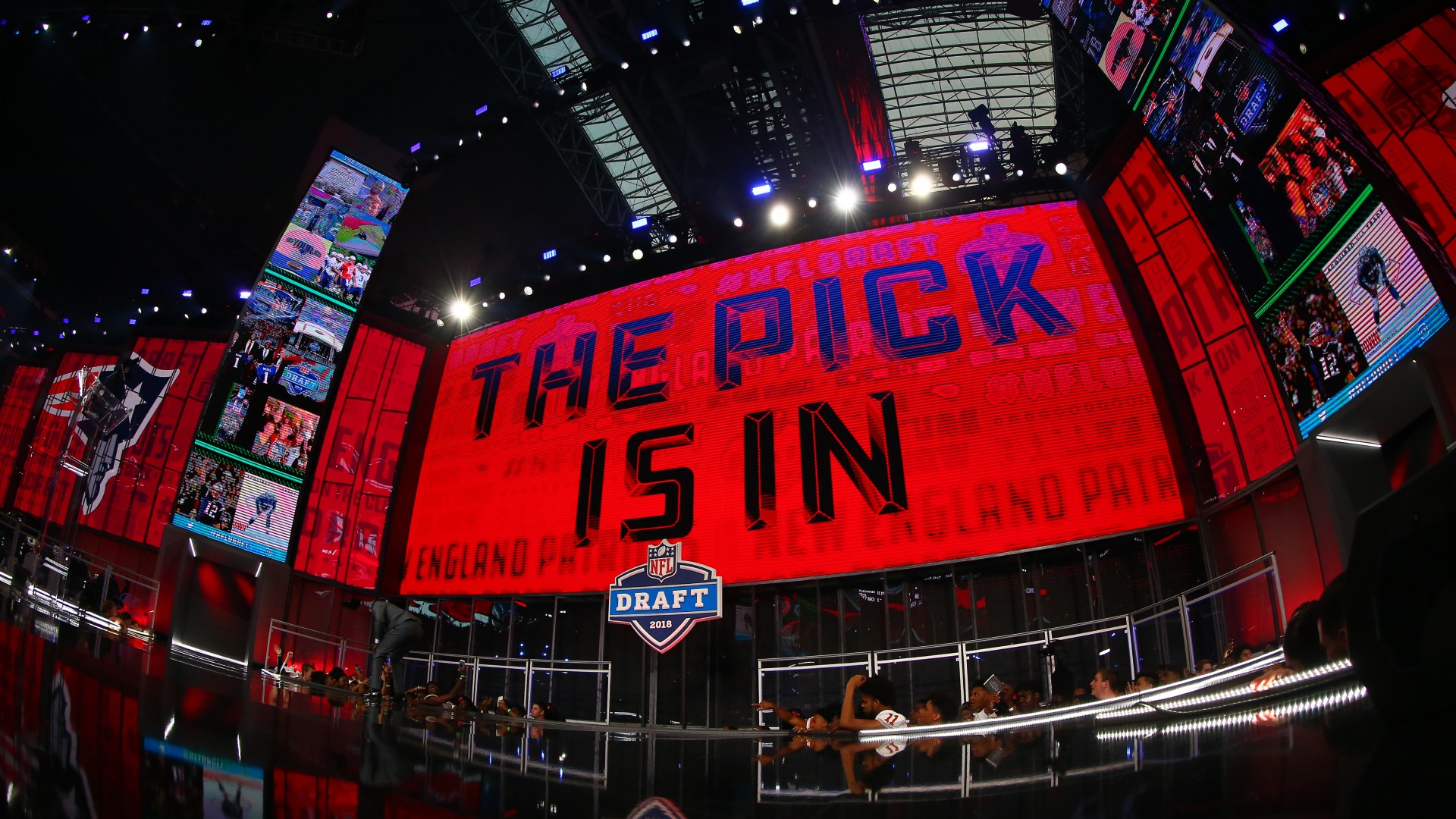 Sensation beim NFL Draft? Mega-Trades offenbar denkbar! | DAZN News AT