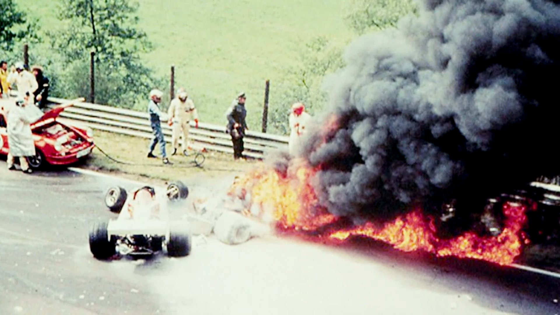 Niki Lauda y el día que sobrevivió al fuego para volver a ser campeón ...