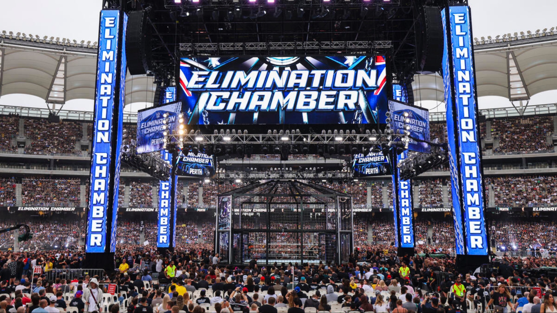 How does a WWE Elimination Chamber match work? | DAZN News US