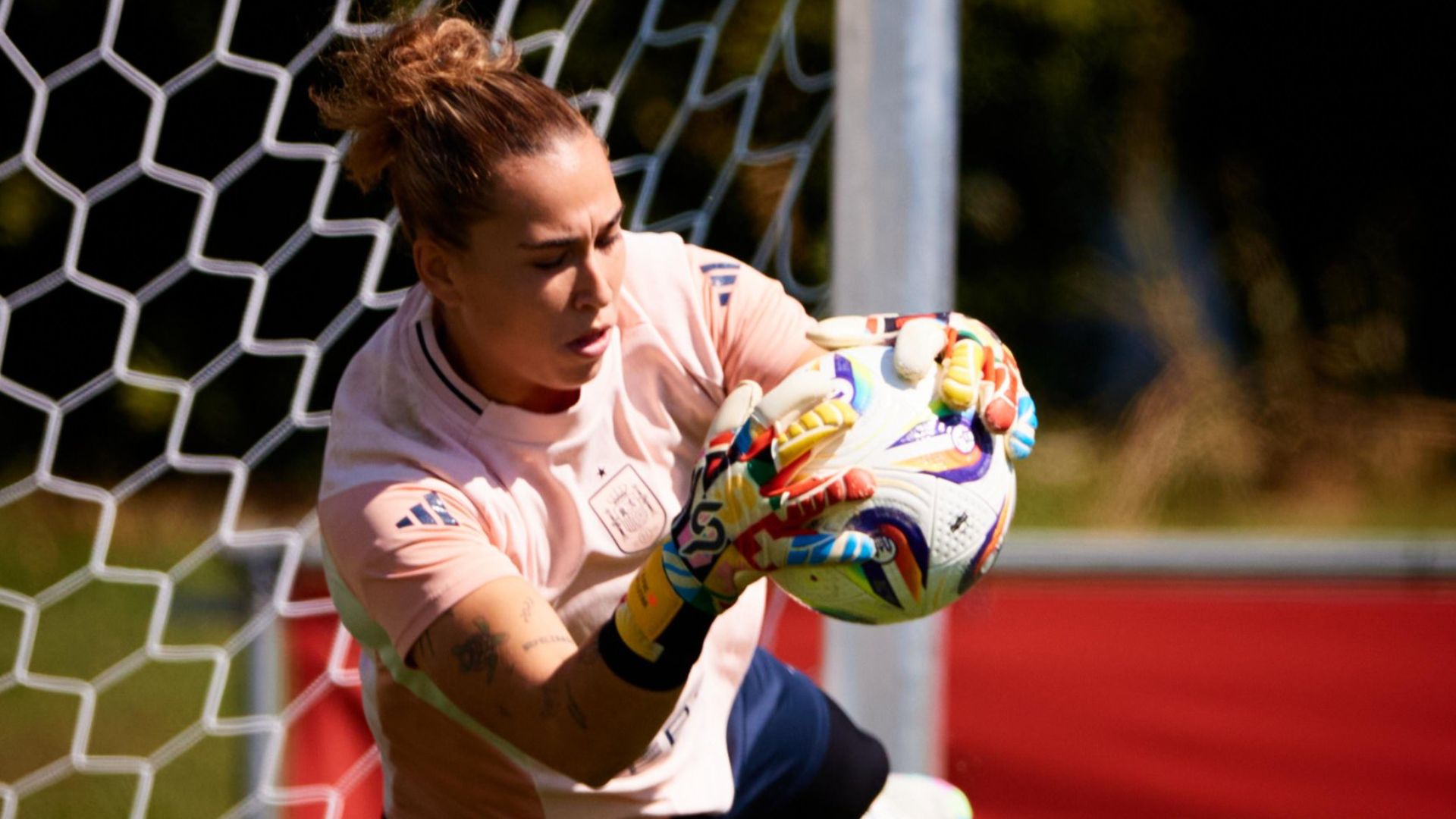Cata Coll revive sus momentos más duros en la Eurocopa tras sufrir ...