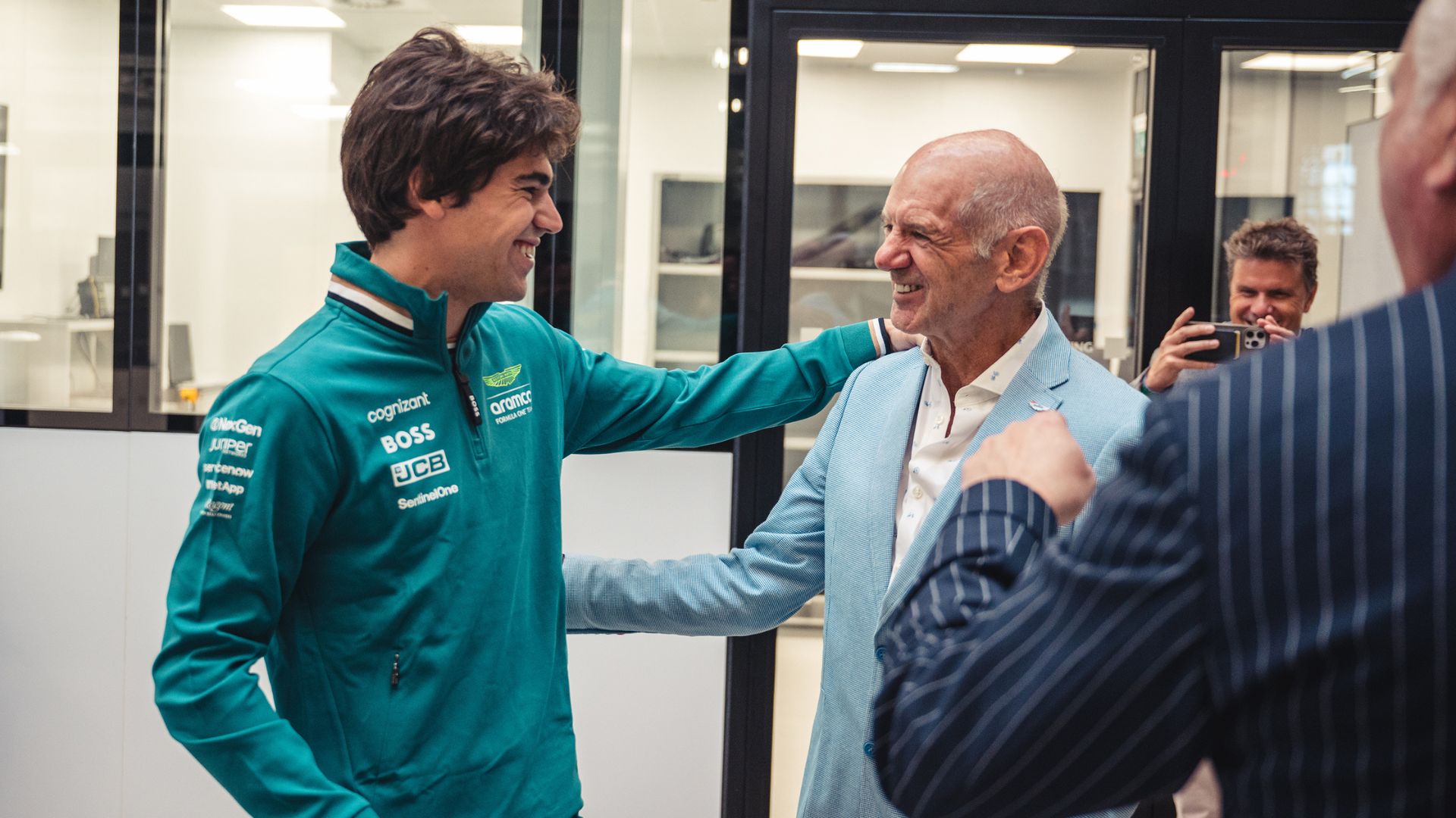Adrian Newey está "positivamente sorprendido" por la forma de trabajar ...