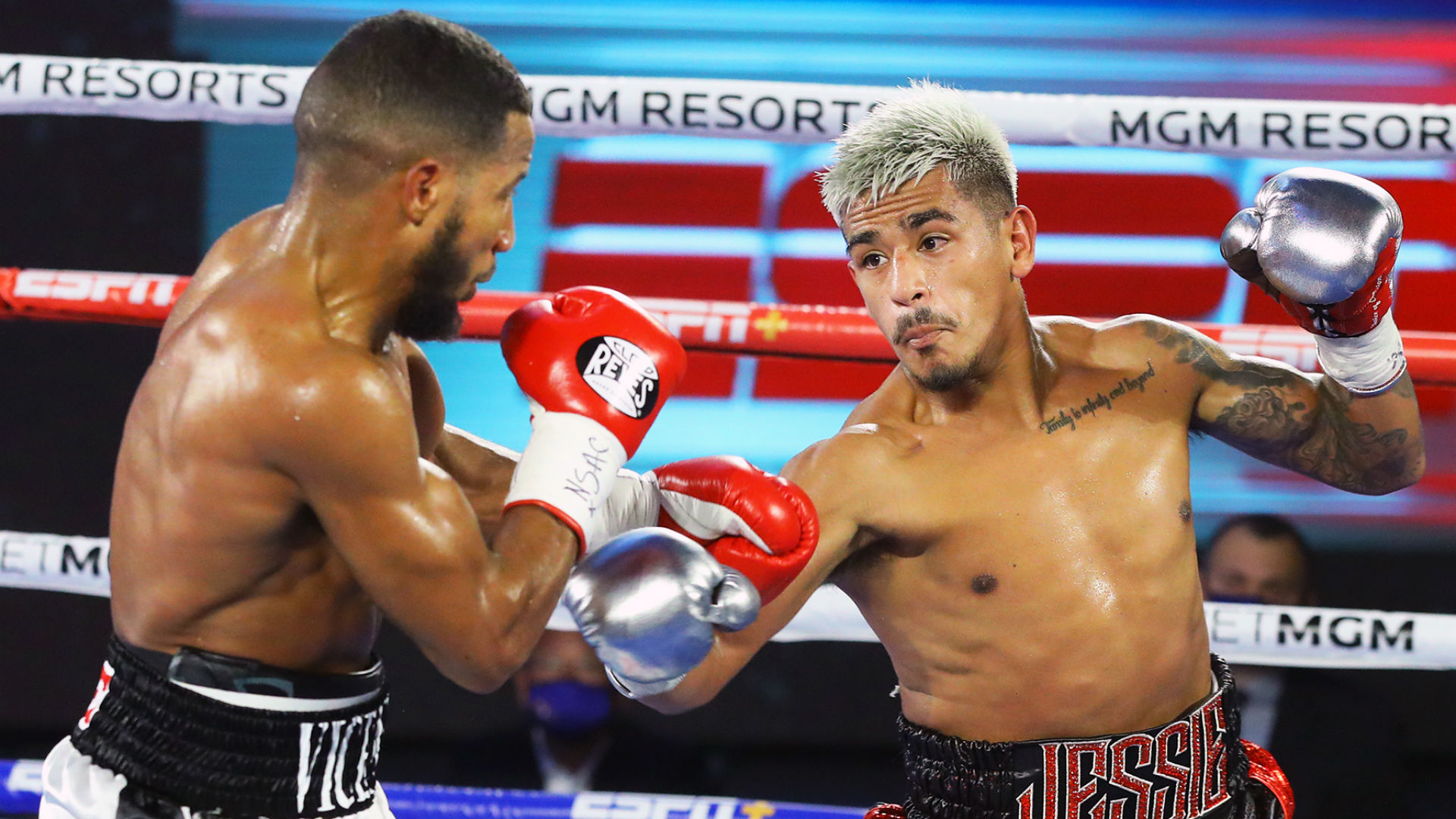 Jessie Magdaleno drops Yenifel Vicente twice, wins by DQ after multiple ...
