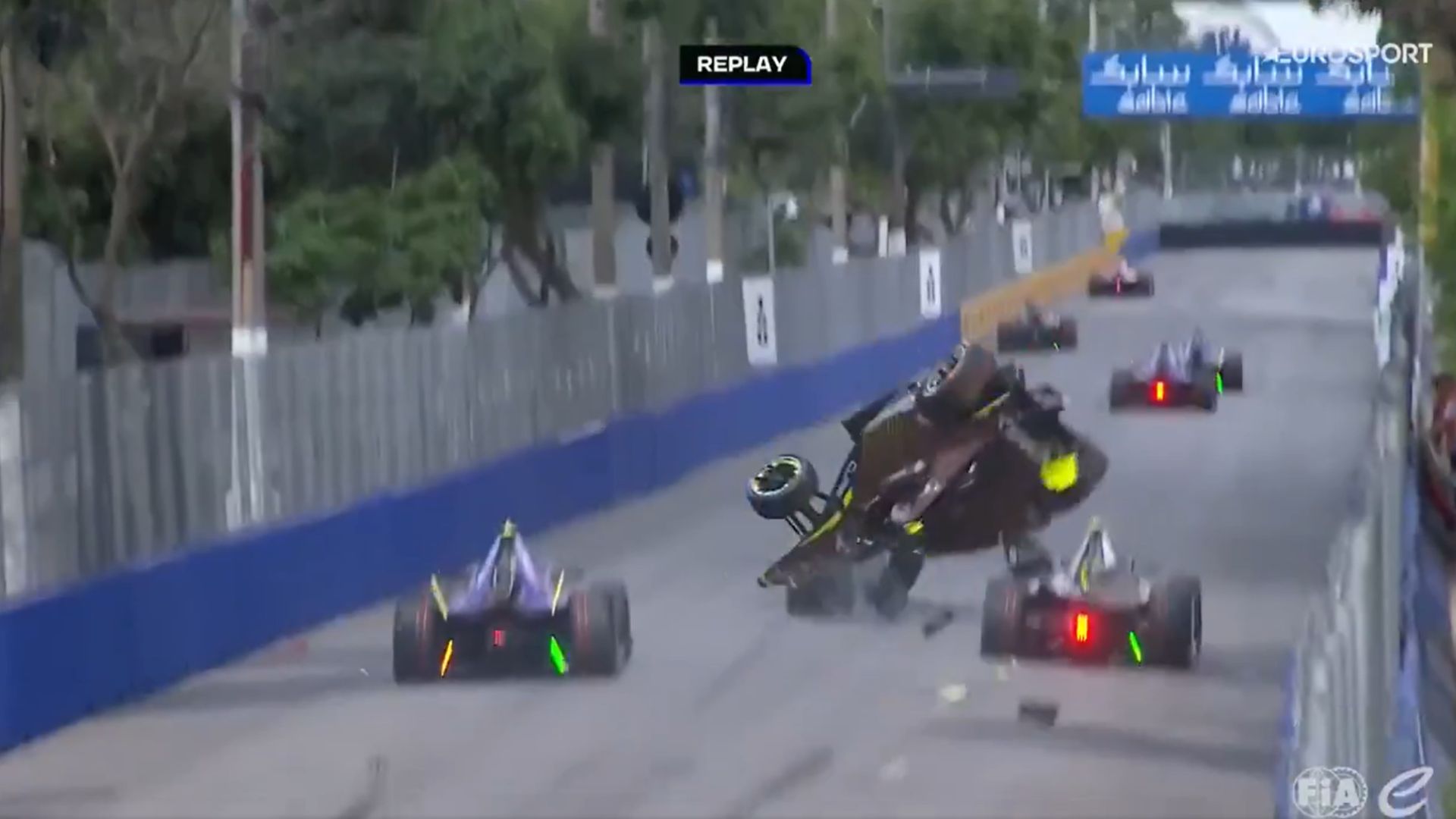 VÍDEO | Pepe Martí y su aparatoso accidente que amargó su debut en la ...