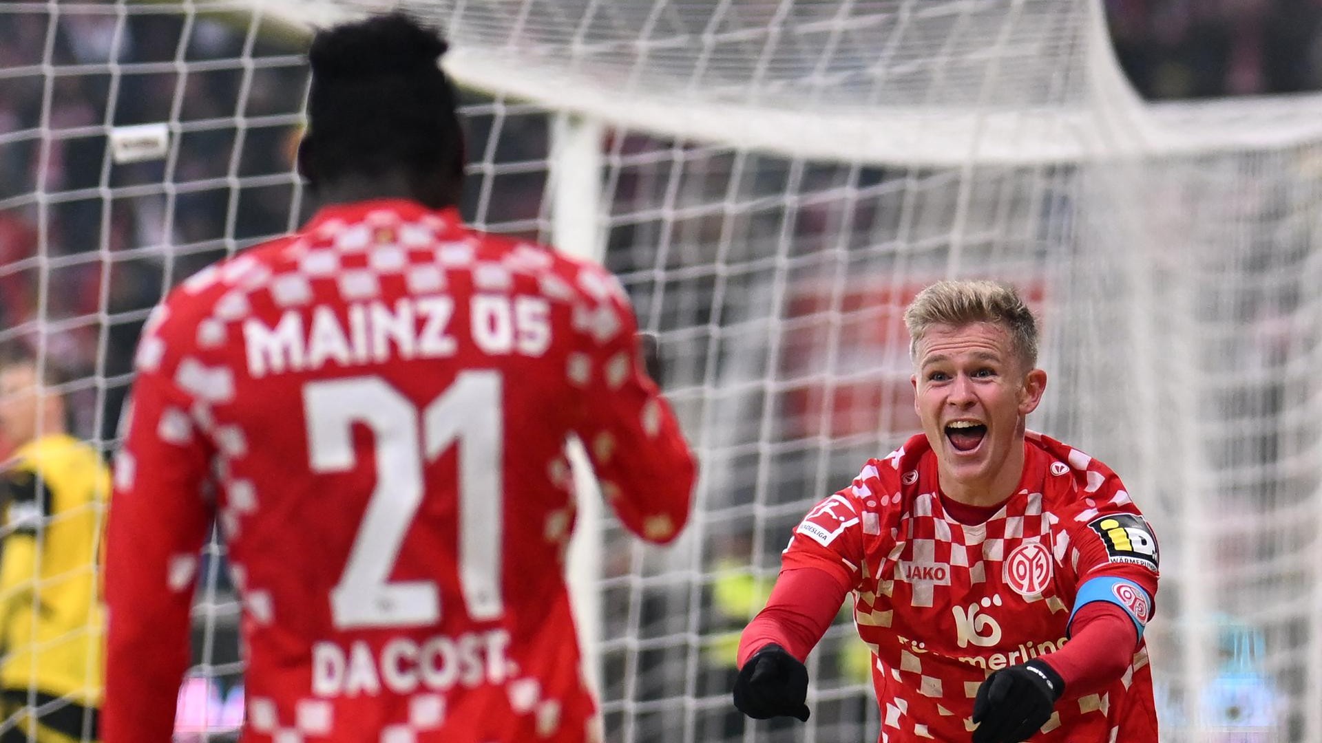 Bundesliga heute live im TV und STREAM: Die Übertragung am Sonntag (24.11.) | DAZN News DE