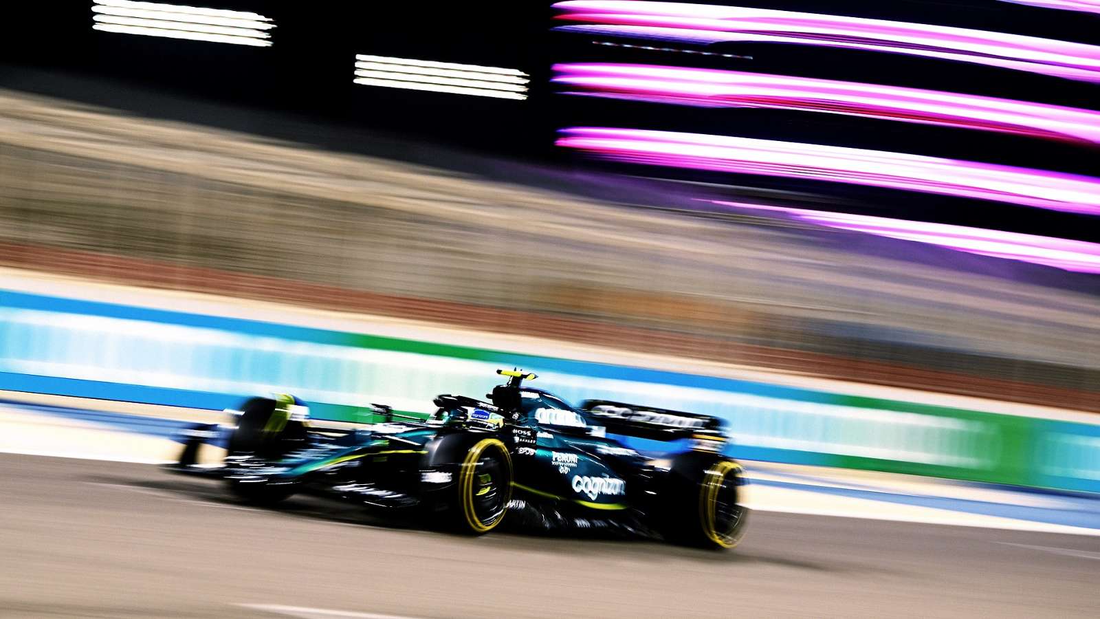 アロンソがバーレーンテスト初日に0.029秒差の2番手！最速は1日通して157周のフェルスタッペン…フェラーリ勢3－4｜F1 | DAZN News 日本