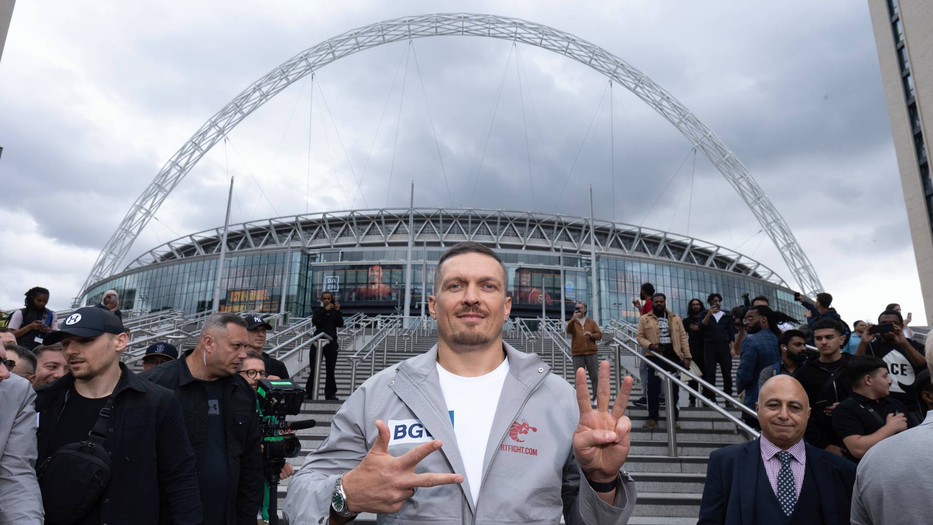 "Fokussiert": Oleksandr Usyk mit eindeutiger Message an Daniel Dubois ...